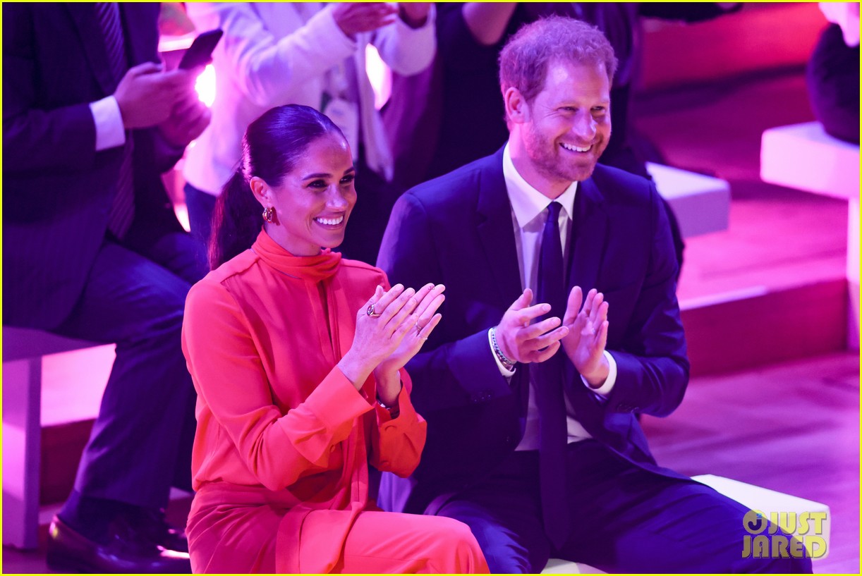 Meghan Markle Wears Red For 2022 One Young World Summit With Prince ...