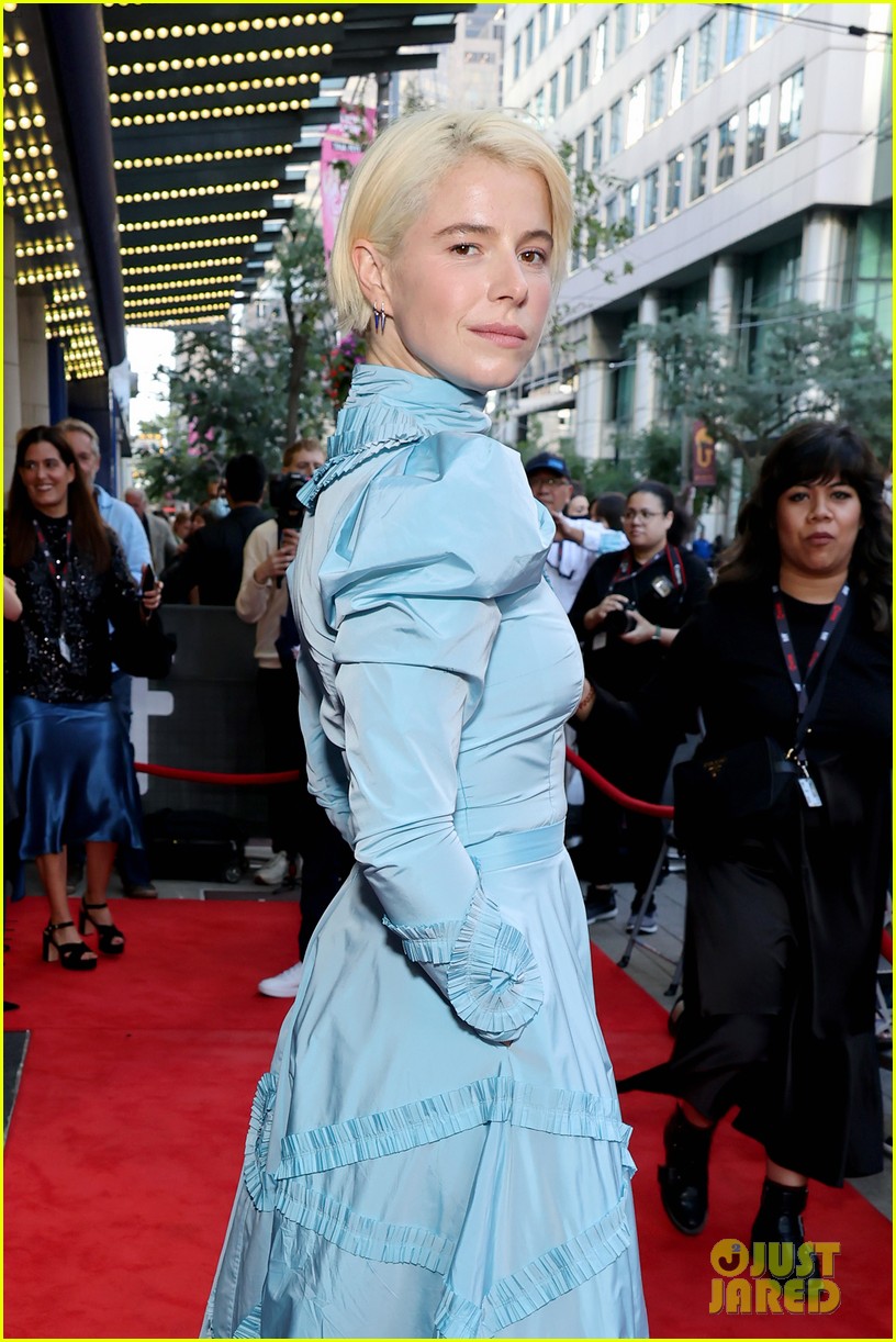 Claire Foy, Jessie Buckley & Rooney Mara Are 'Women Talking' at TIFF ...