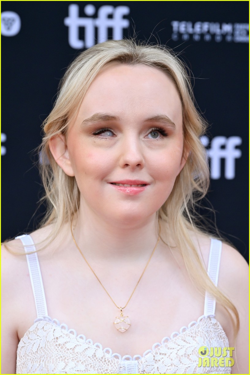 Claire Foy, Jessie Buckley & Rooney Mara Are 'Women Talking' at TIFF ...