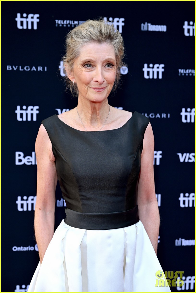 Claire Foy, Jessie Buckley & Rooney Mara Are 'Women Talking' at TIFF ...