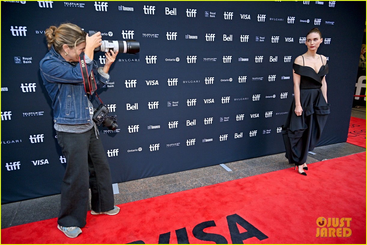 Claire Foy, Jessie Buckley & Rooney Mara Are 'Women Talking' at TIFF ...