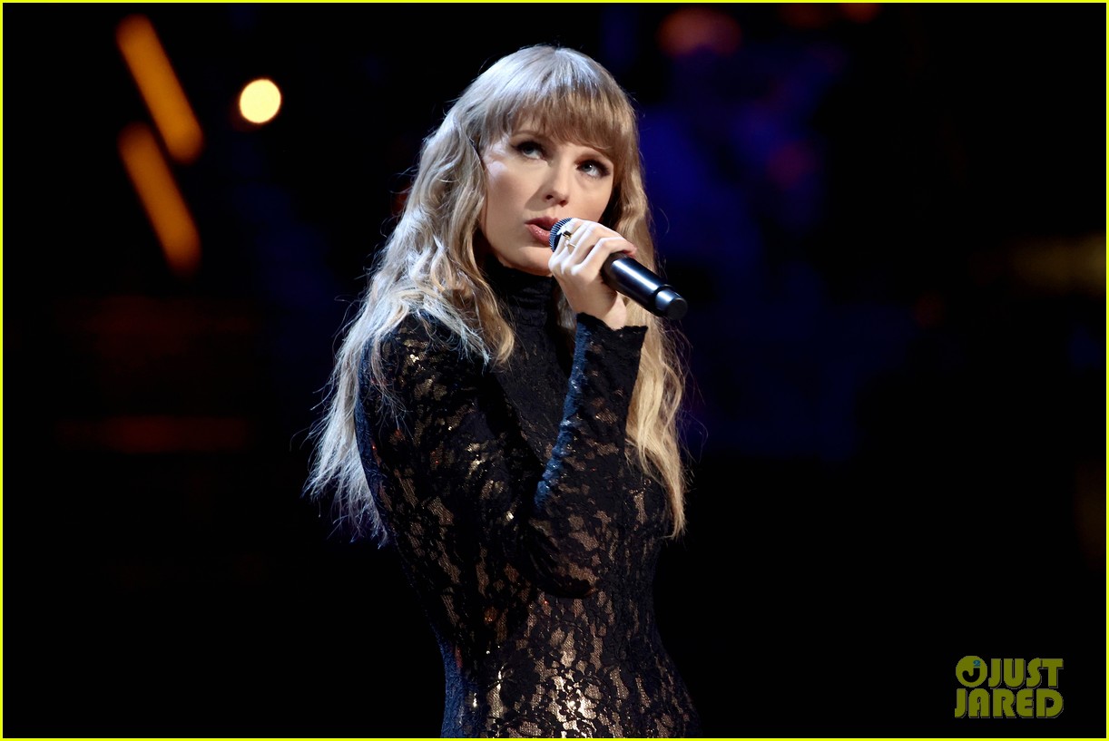 Is Taylor Swift Performing at the Super Bowl Halftime Show 2023?: Photo 4825968 | Taylor Swift ...