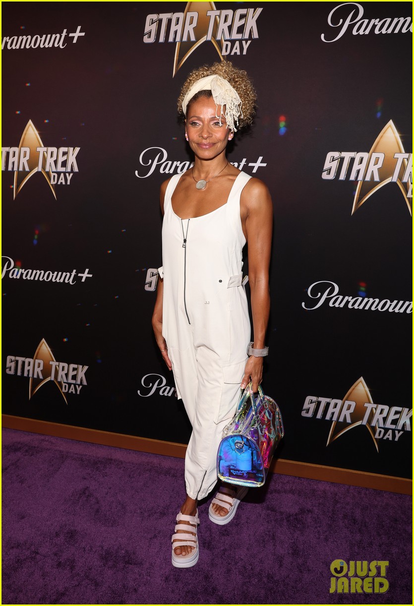 Patrick Stewart Announces 'Picard' Final Season Premiere Date at Star ...