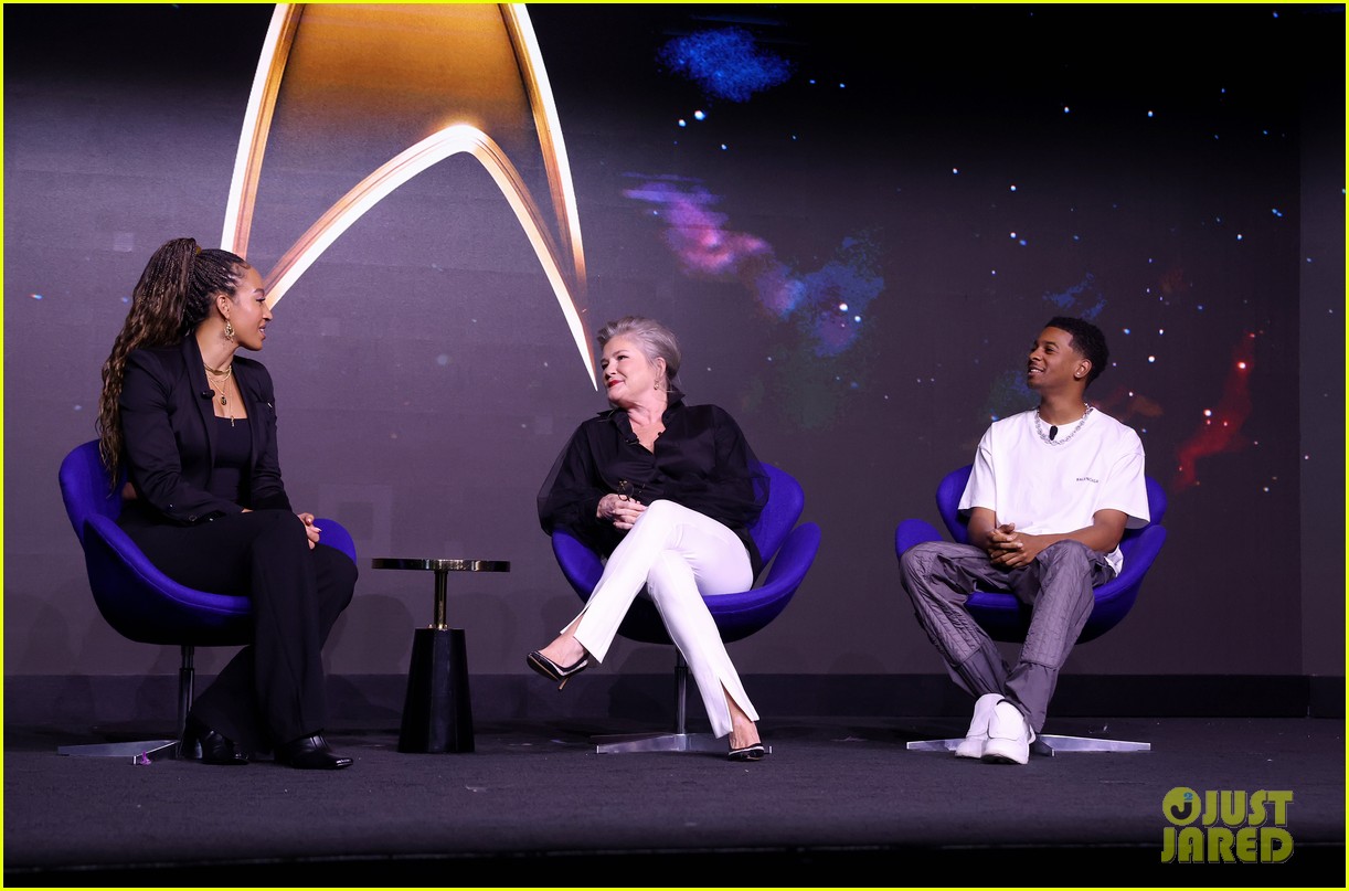 Patrick Stewart Announces 'Picard' Final Season Premiere Date at Star ...