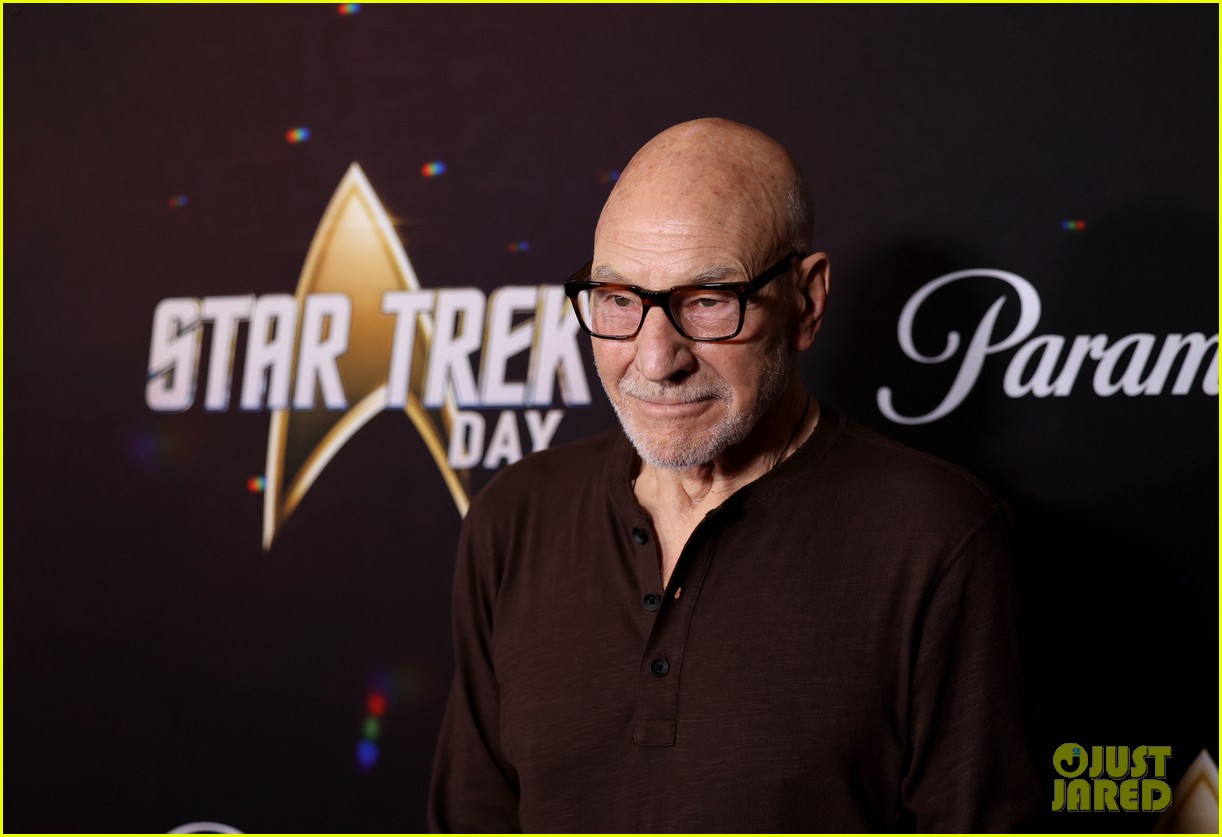 Patrick Stewart Announces 'Picard' Final Season Premiere Date at Star ...