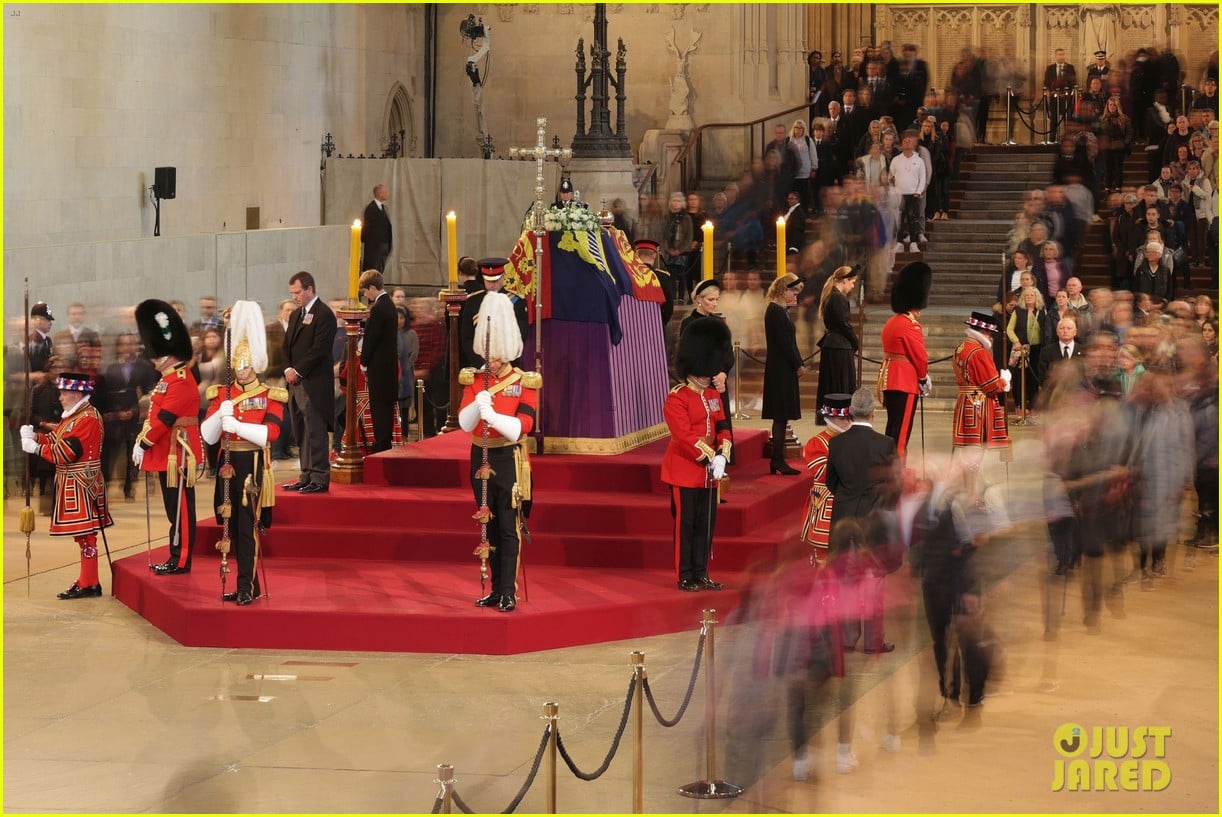 Prince William & Prince Harry Join Their Cousins to Stand Vigil at ...