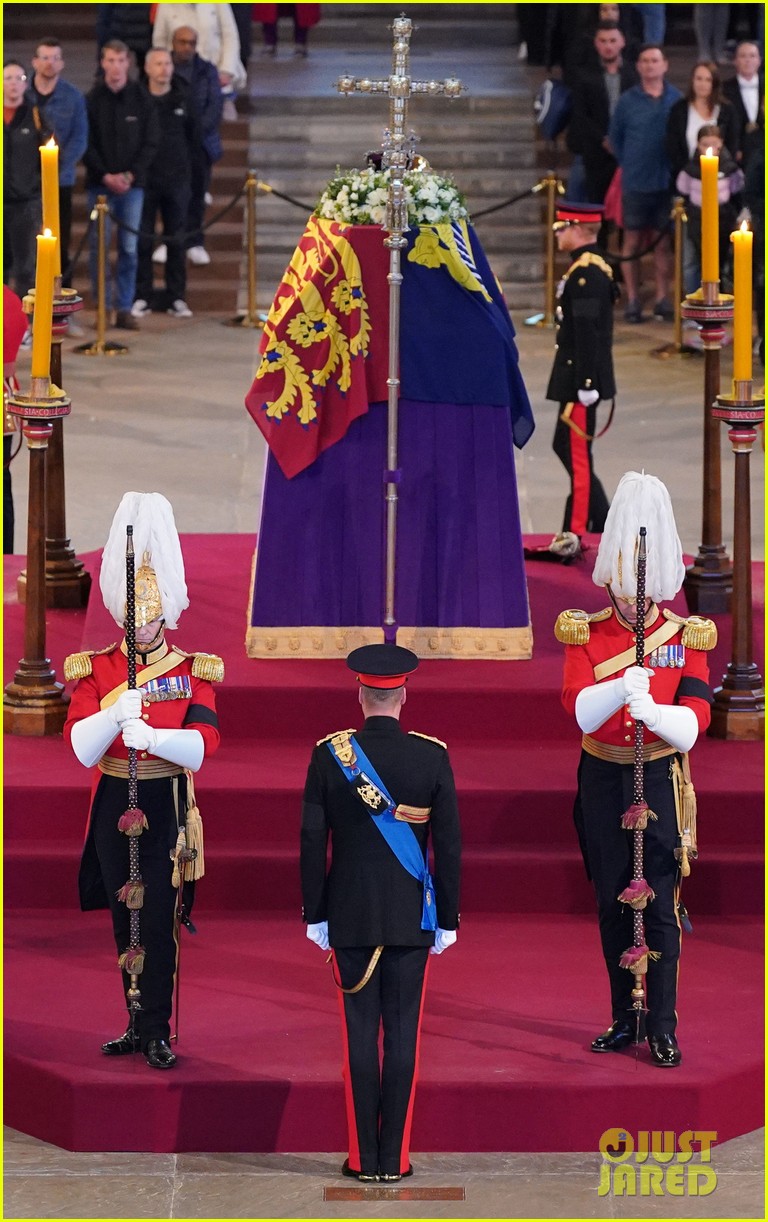 Prince William & Prince Harry Join Their Cousins to Stand Vigil at ...