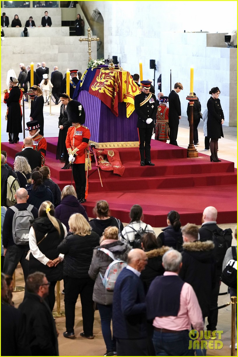 Prince William & Prince Harry Join Their Cousins to Stand Vigil at ...