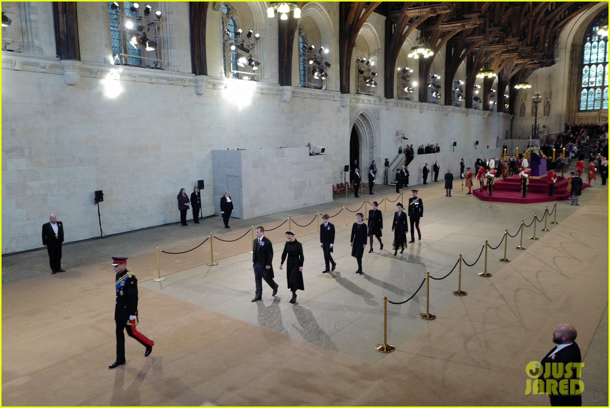 Prince William & Prince Harry Join Their Cousins to Stand Vigil at ...