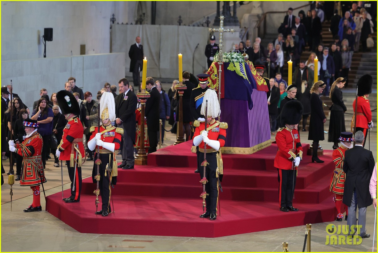 Prince William & Prince Harry Join Their Cousins to Stand Vigil at ...