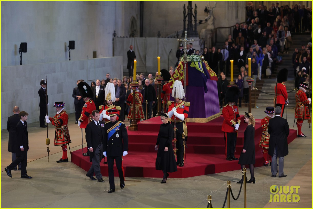 Prince William & Prince Harry Join Their Cousins to Stand Vigil at ...