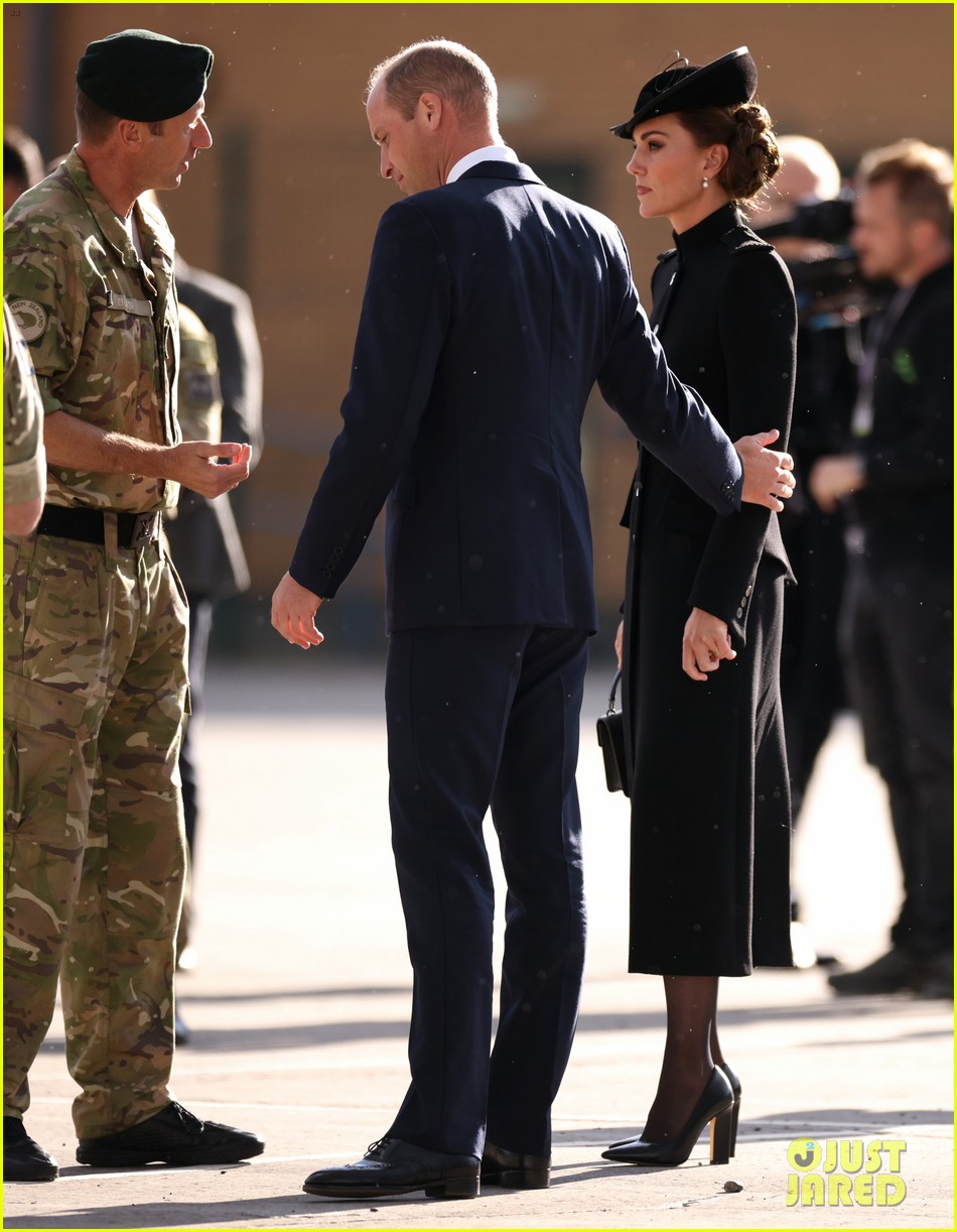 Prince William & Kate Middleton Meet the Troops Who Were Deployed to ...