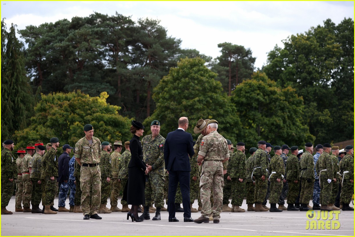 Prince William & Kate Middleton Meet the Troops Who Were Deployed to ...
