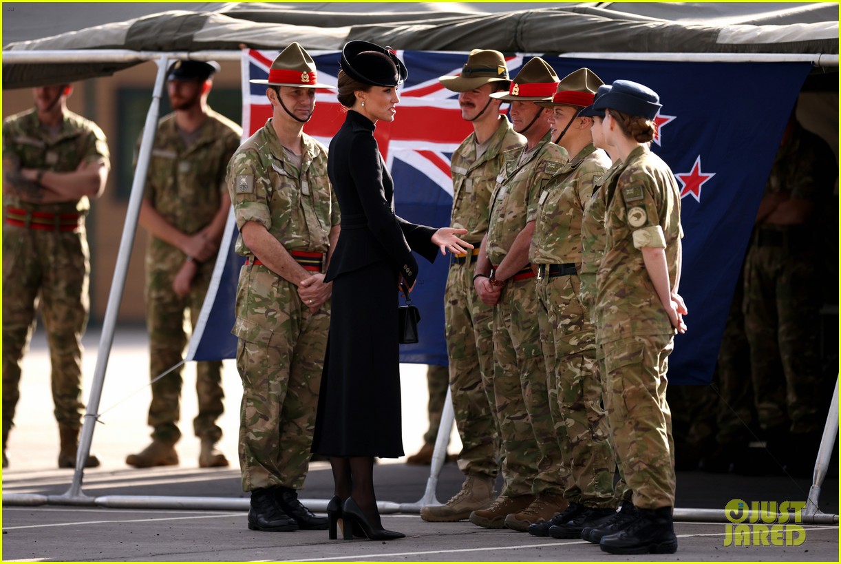 Prince William & Kate Middleton Meet the Troops Who Were Deployed to ...