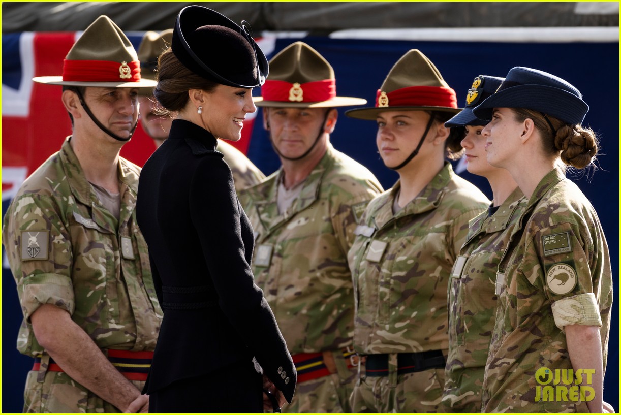 Prince William & Kate Middleton Meet the Troops Who Were Deployed to ...