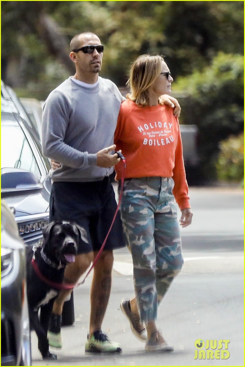 Robin Wright Files for Divorce from Clement Giraudet After Four Years ...