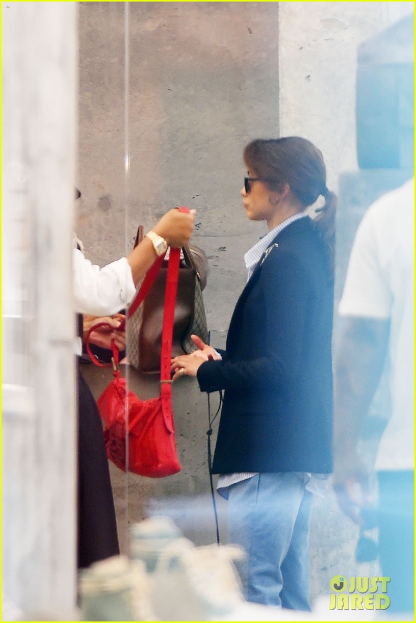 Zendaya Shops Around Acne Studios For Her Birthday Weekend: Photo ...