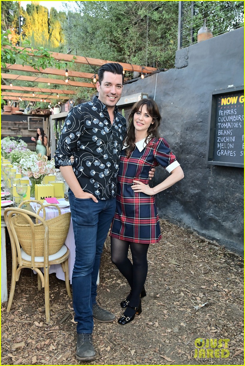 Zooey Deschanel & Jonathan Scott Have A Date Night at Maie Wines Launch ...