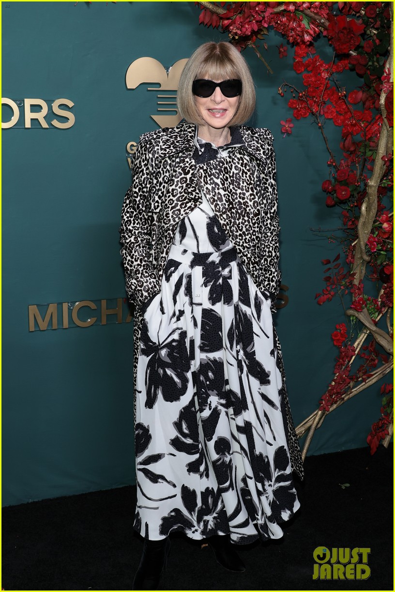 Jessica Alba Gets Support from Husband Cash Warren While Being Honored ...