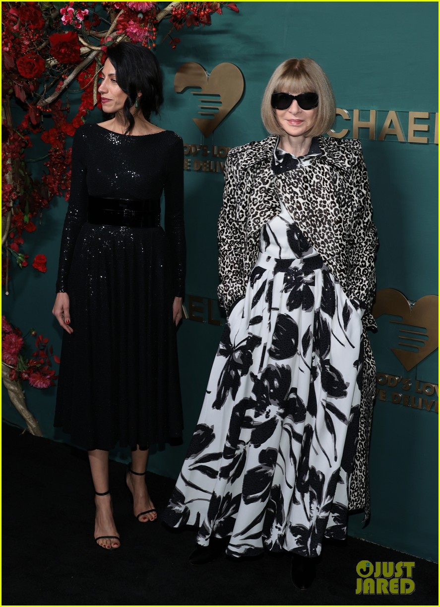 Jessica Alba Gets Support from Husband Cash Warren While Being Honored ...