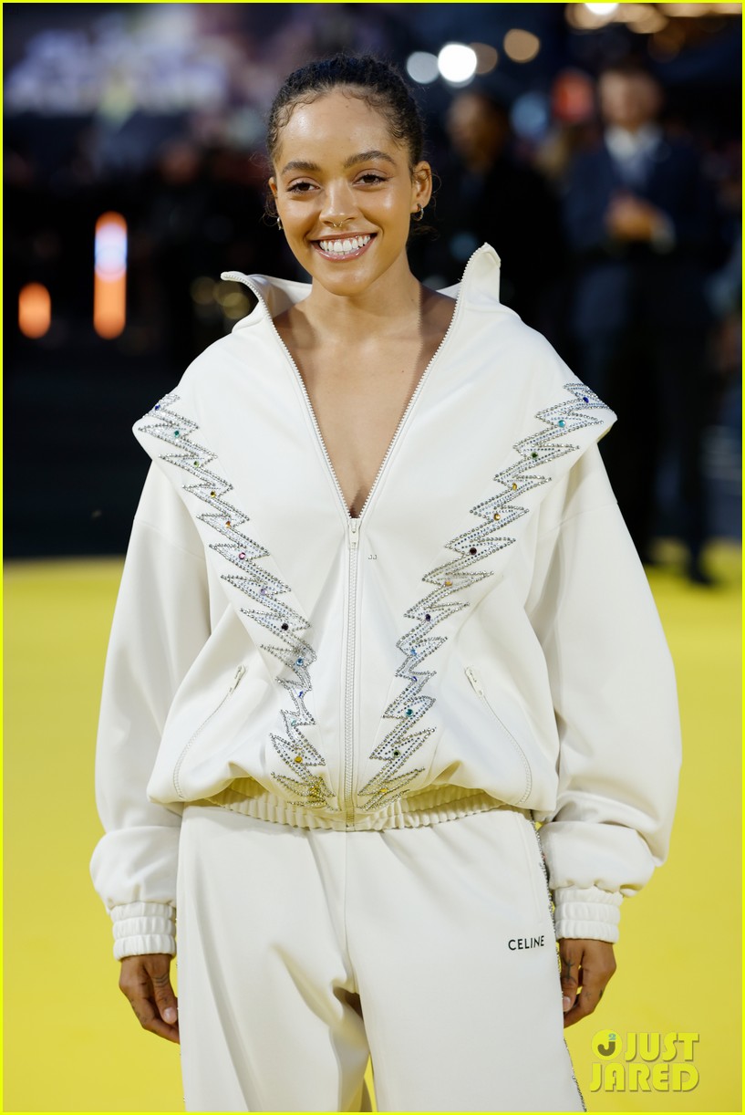 Aldis Hodge Bares His Biceps; Photobombs Pierce Brosnan at 'Black Adam ...