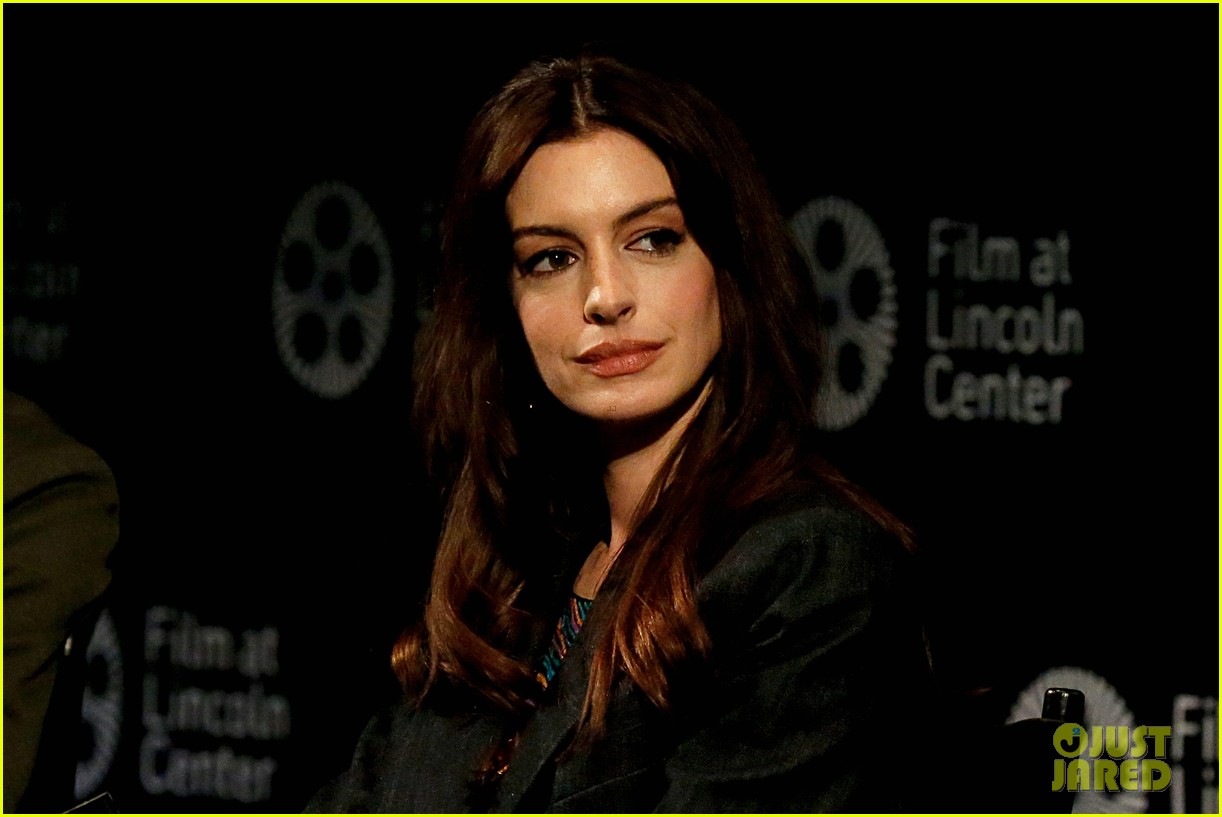 Anne Hathaway Stuns In Two Very Different Looks For 'Armageddon Time ...