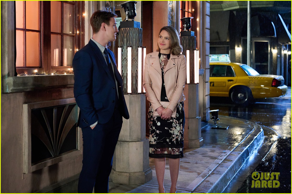 Aimee Teegarden Finds Her Passion In New York City in Hallmark's ...