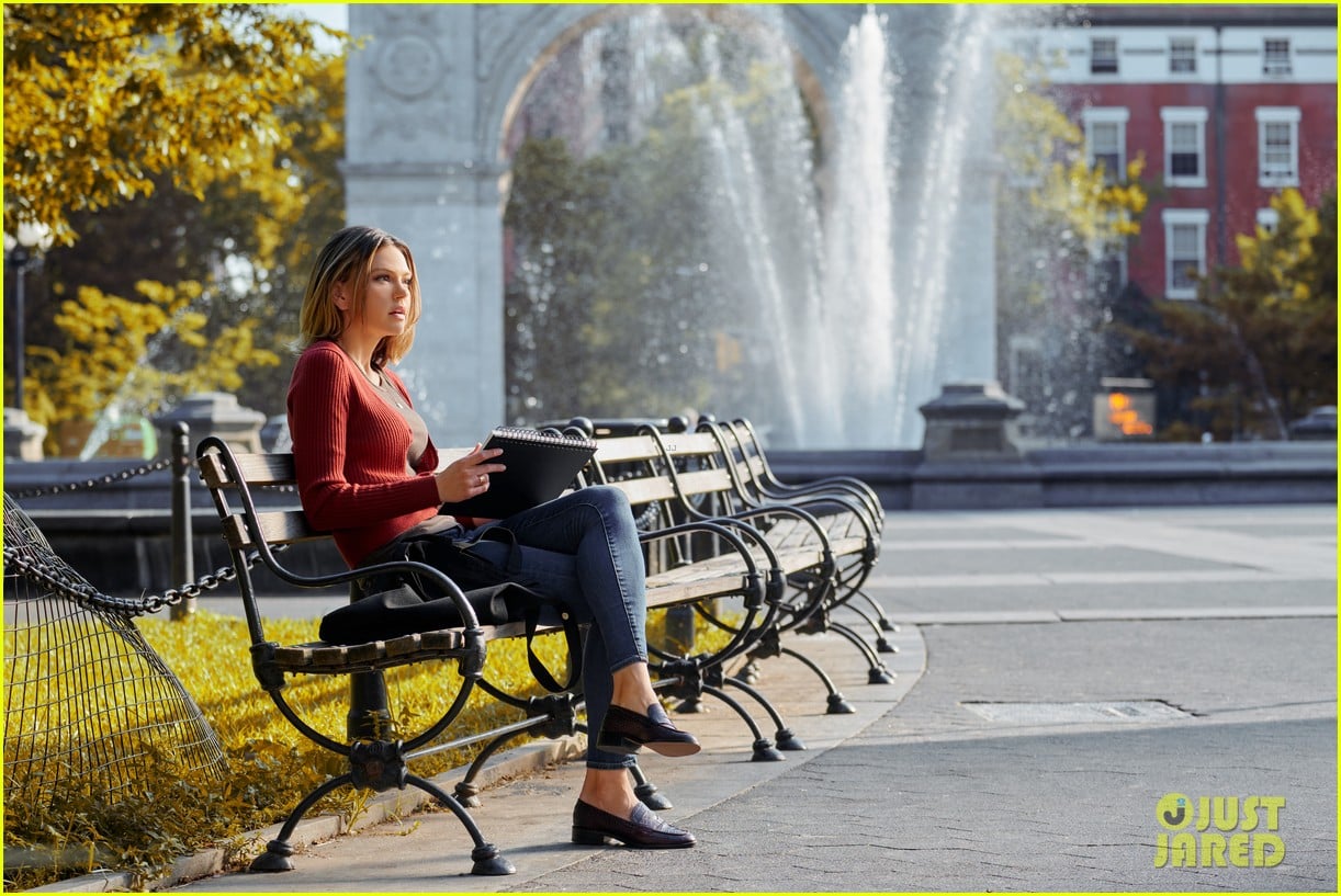 Aimee Teegarden Finds Her Passion In New York City in Hallmark's ...