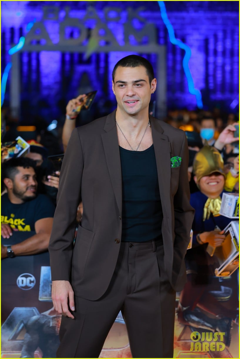 Dwayne 'The Rock' Johnson Hosts 'Black Adam' Fan Event in Mexico ...