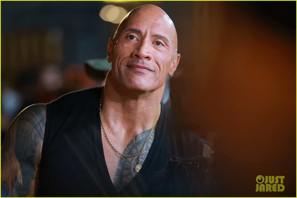 Dwayne 'The Rock' Johnson Hosts 'Black Adam' Fan Event in Mexico ...