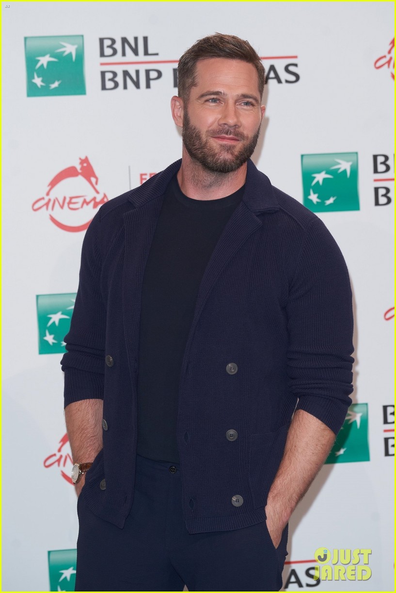 Billy Eichner & Luke Macfarlane Bring 'Bros' to Rome: Photo 4843442 ...