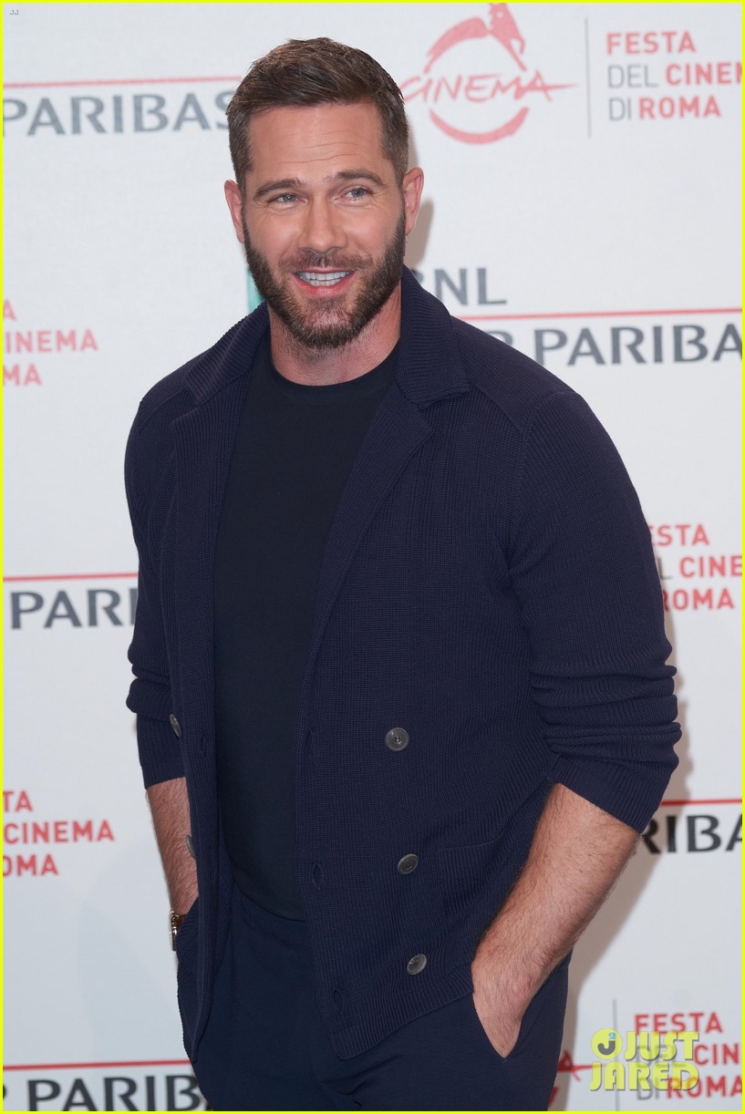 Billy Eichner & Luke Macfarlane Bring 'Bros' to Rome: Photo 4843444 ...