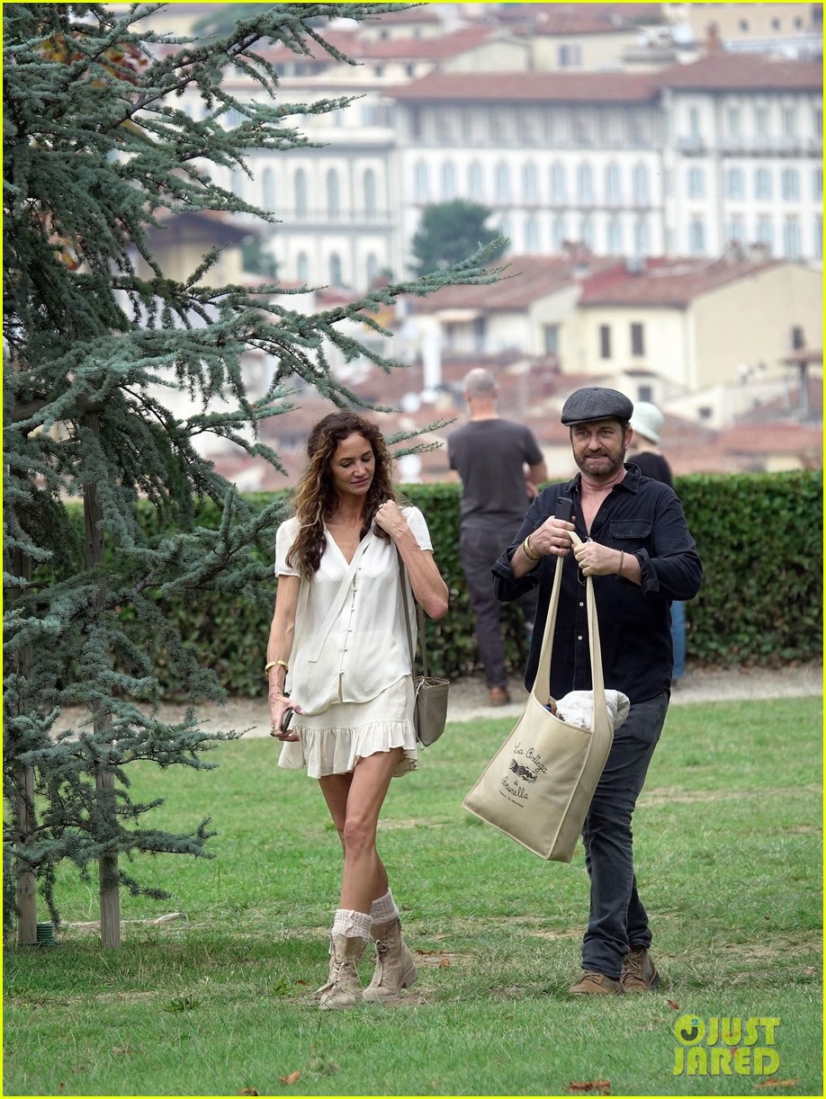 Photo: gerard butler morgan brown pda photos 75 | Photo 4844676 | Just ...