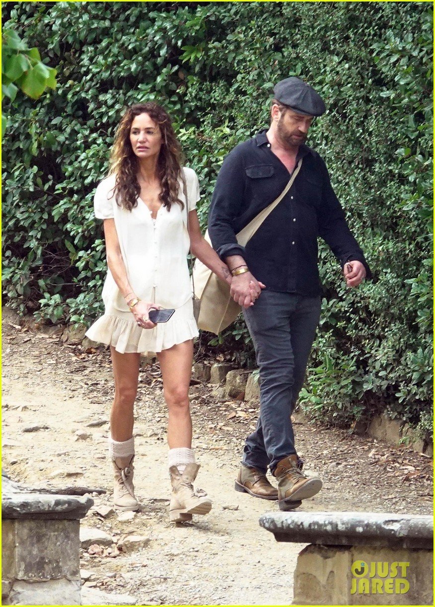 Photo: gerard butler morgan brown pda photos 80 | Photo 4844681 | Just ...