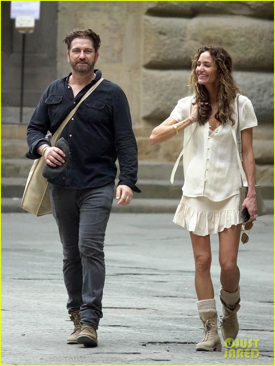 Photo: gerard butler morgan brown pda photos 90 | Photo 4844691 | Just ...