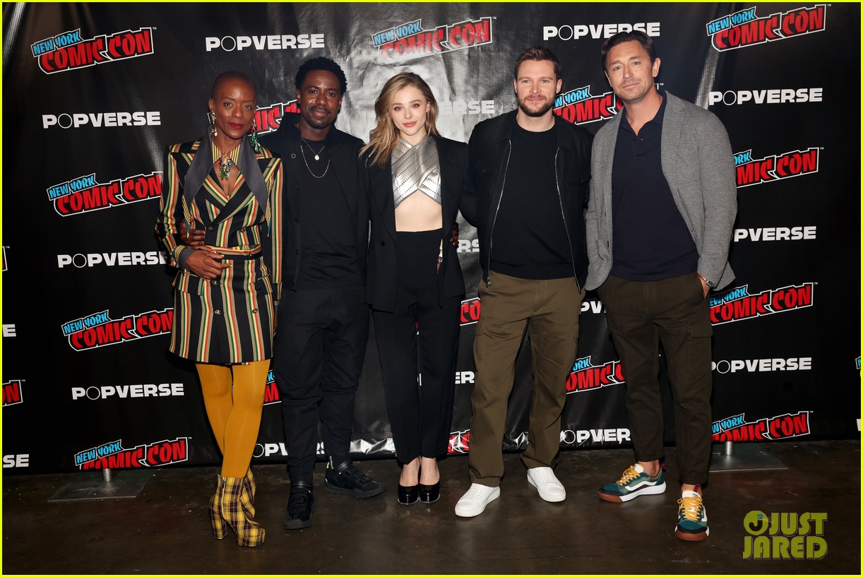 Chloe Moretz & 'The Peripheral' Cast Members Attend New York Comic Con ...