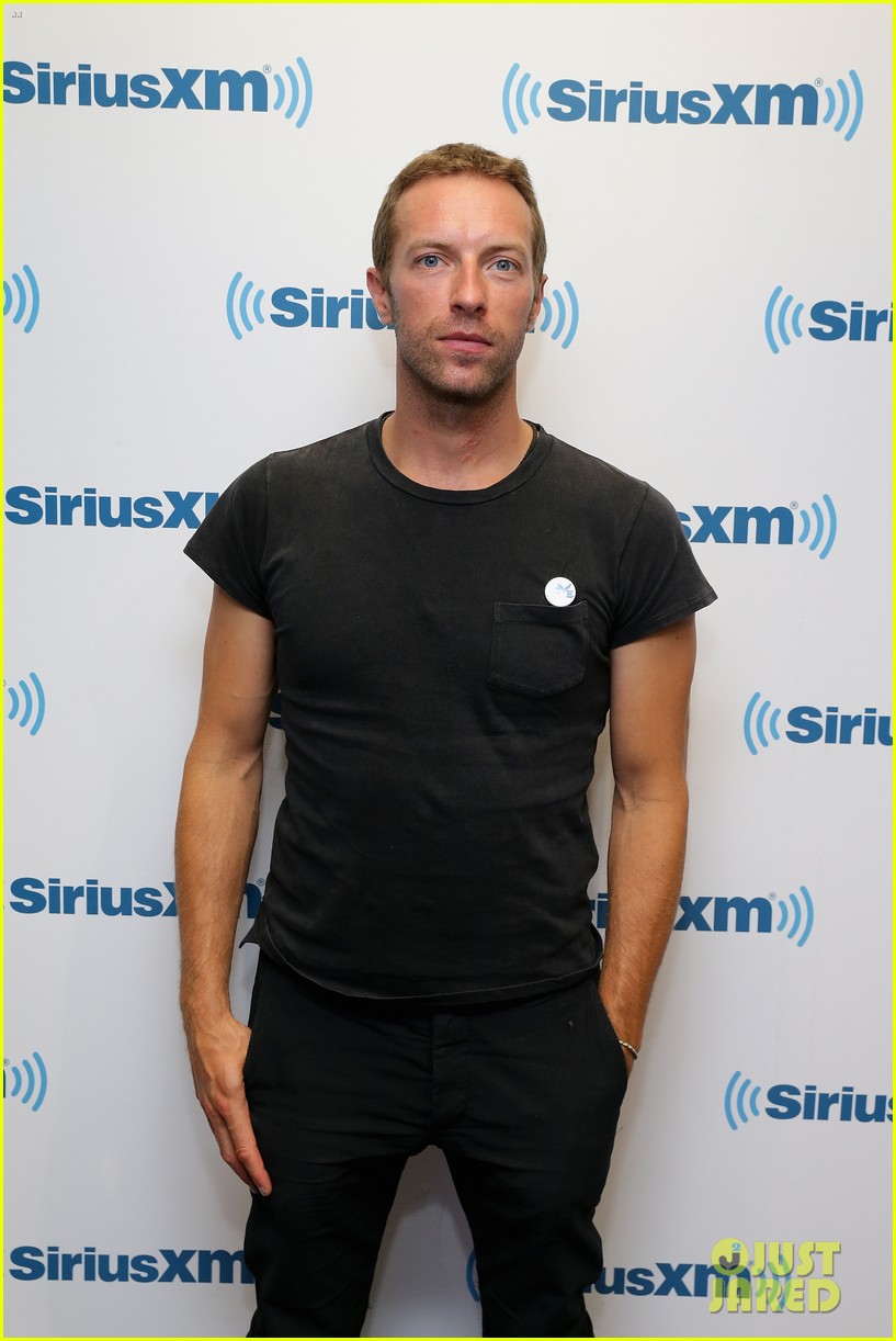 Chris Martin Falls Ill With Lung Infection, Leading Coldplay to ...