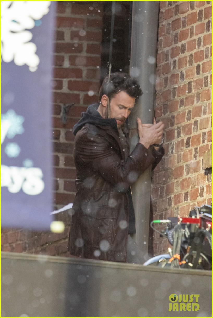 Chris Evans Slides Down a Drain Pipe While Filming His Own Stunts For ...