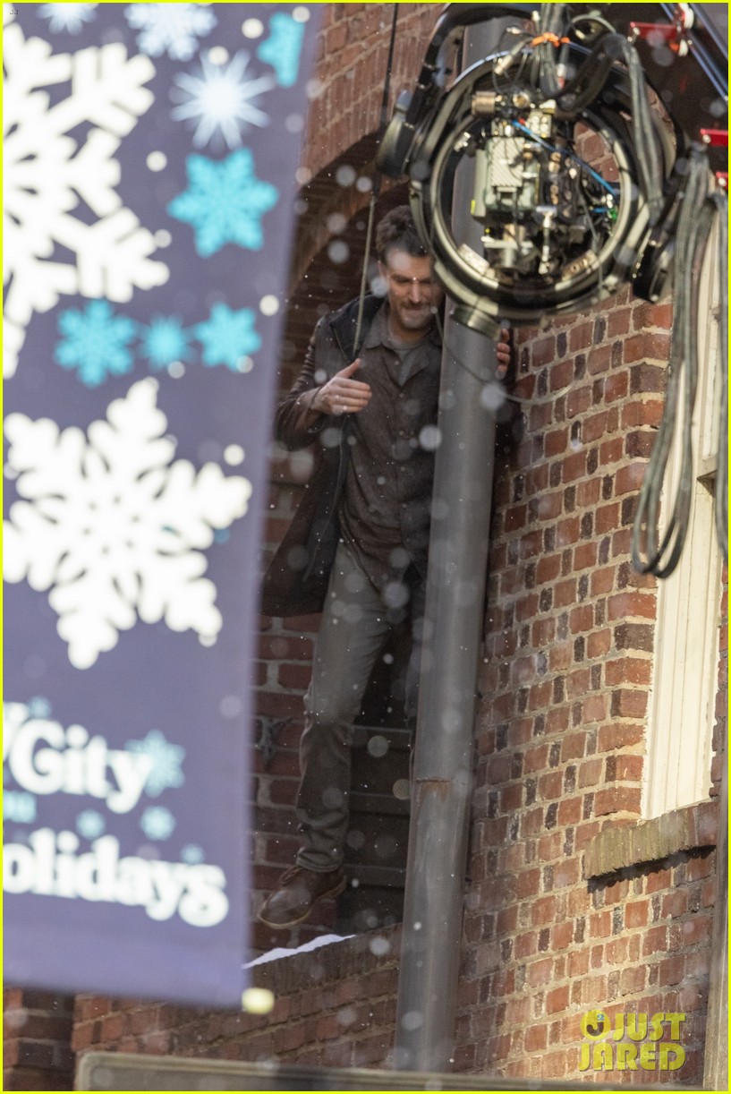 Chris Evans Slides Down a Drain Pipe While Filming His Own Stunts For ...