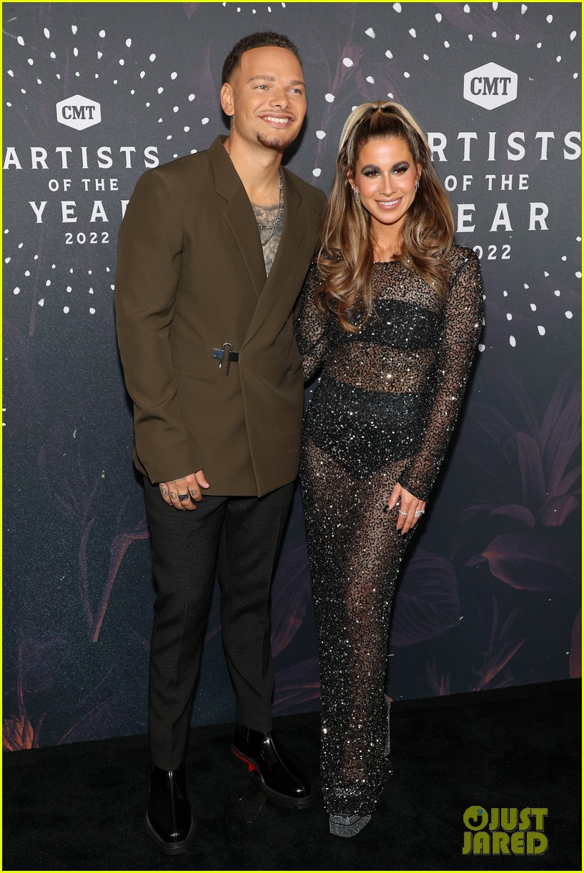 Kelsea Ballerini Honors Carly Pearce & More at CMT Artists Of The Year ...