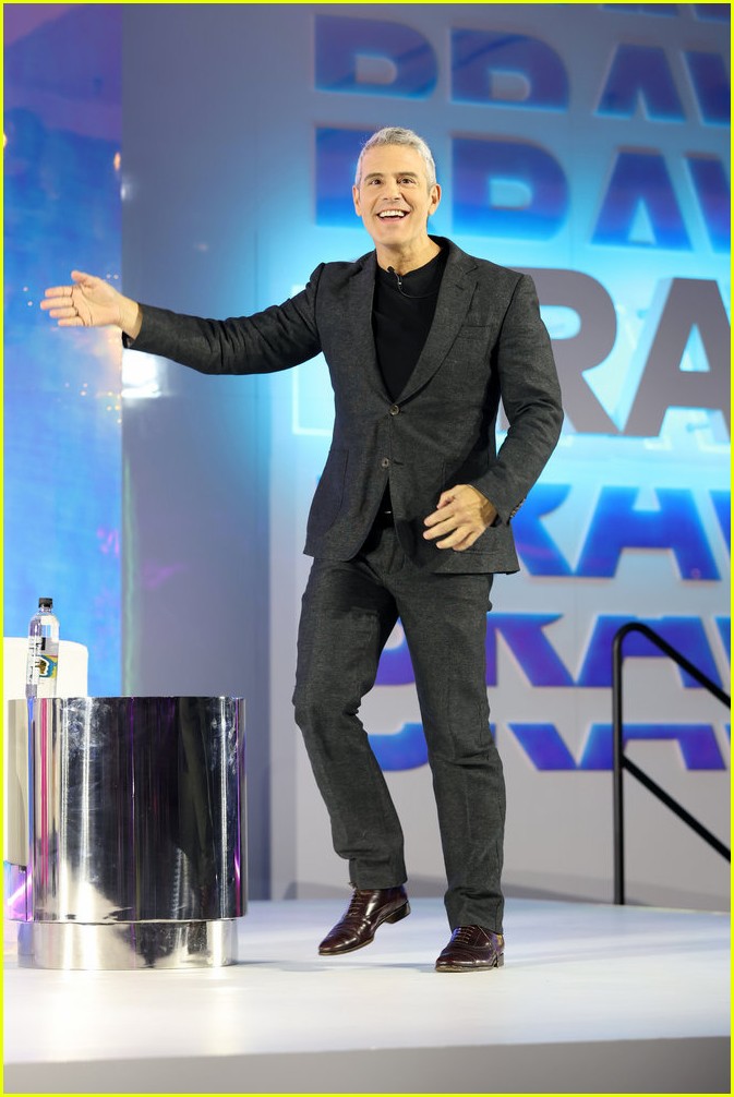 Andy Cohen Dishes on His Dating Life & How He 'Needs Help': Photo 4839039 | Andy Cohen Pictures ...