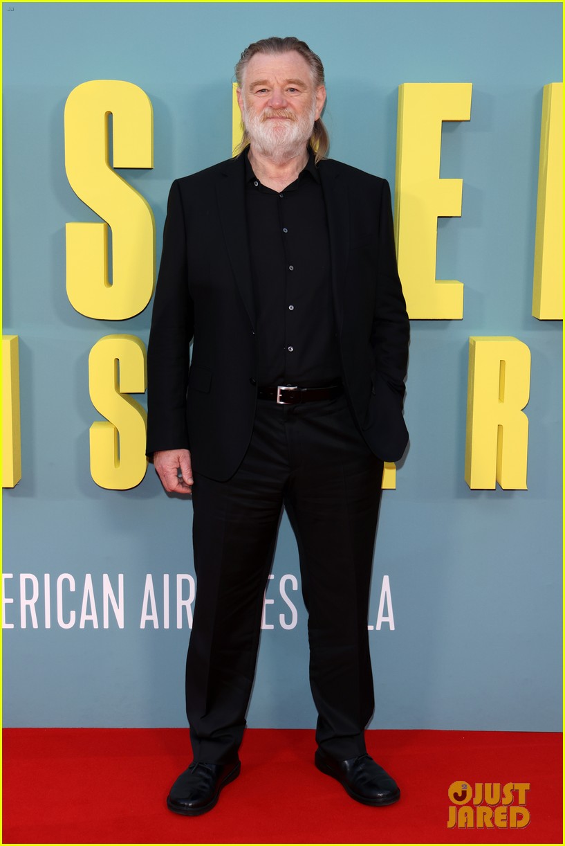 Colin Farrell & Brendan Gleeson Bring 'The Banshees of Inisherin' to ...