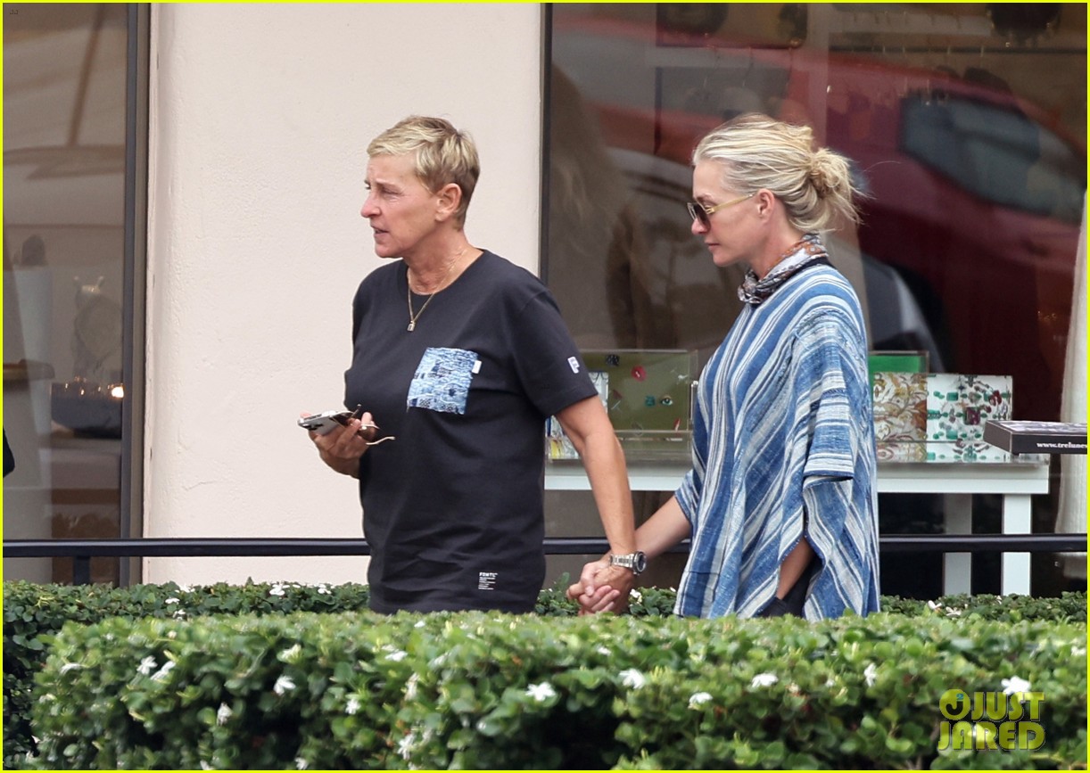 Ellen DeGeneres & Portia de Rossi Hold Hands in New Photos: Photo ...