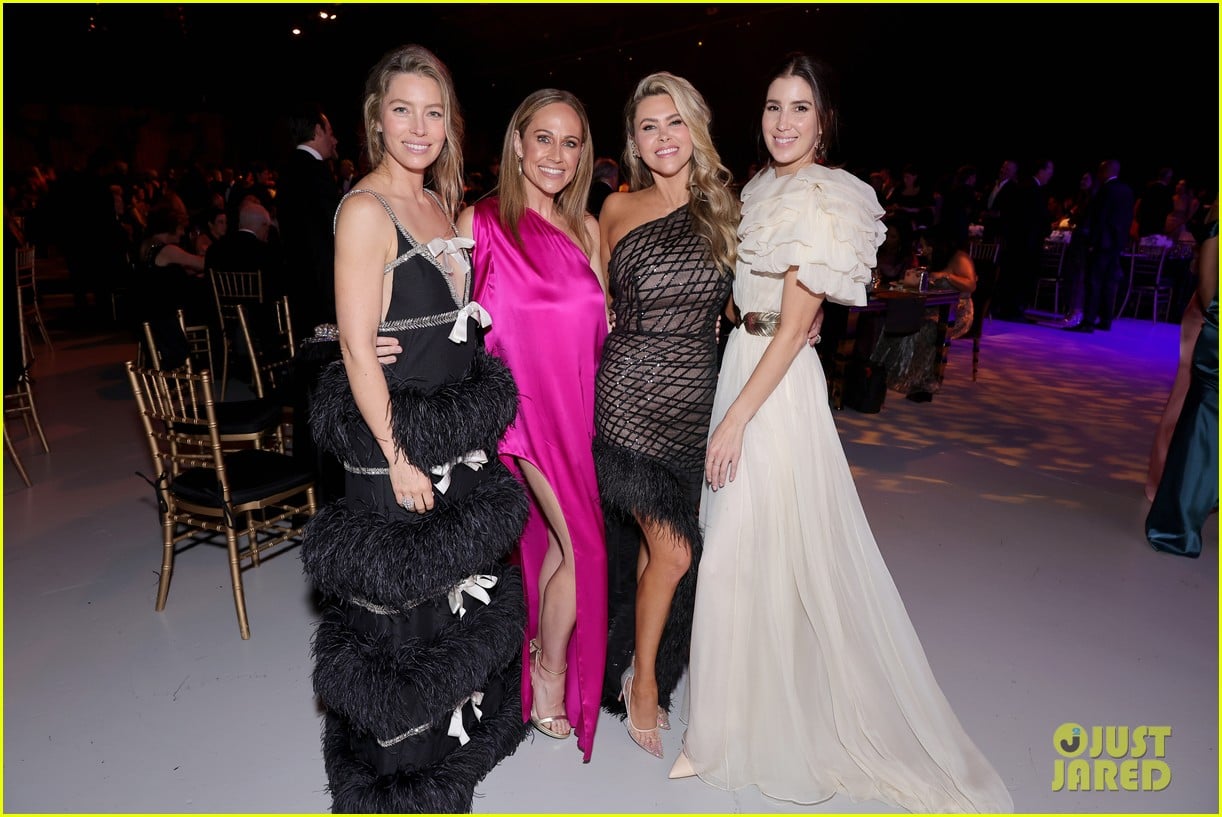 Hallmark Star Nikki DeLoach Talks 30-Year Friendship with Justin ...