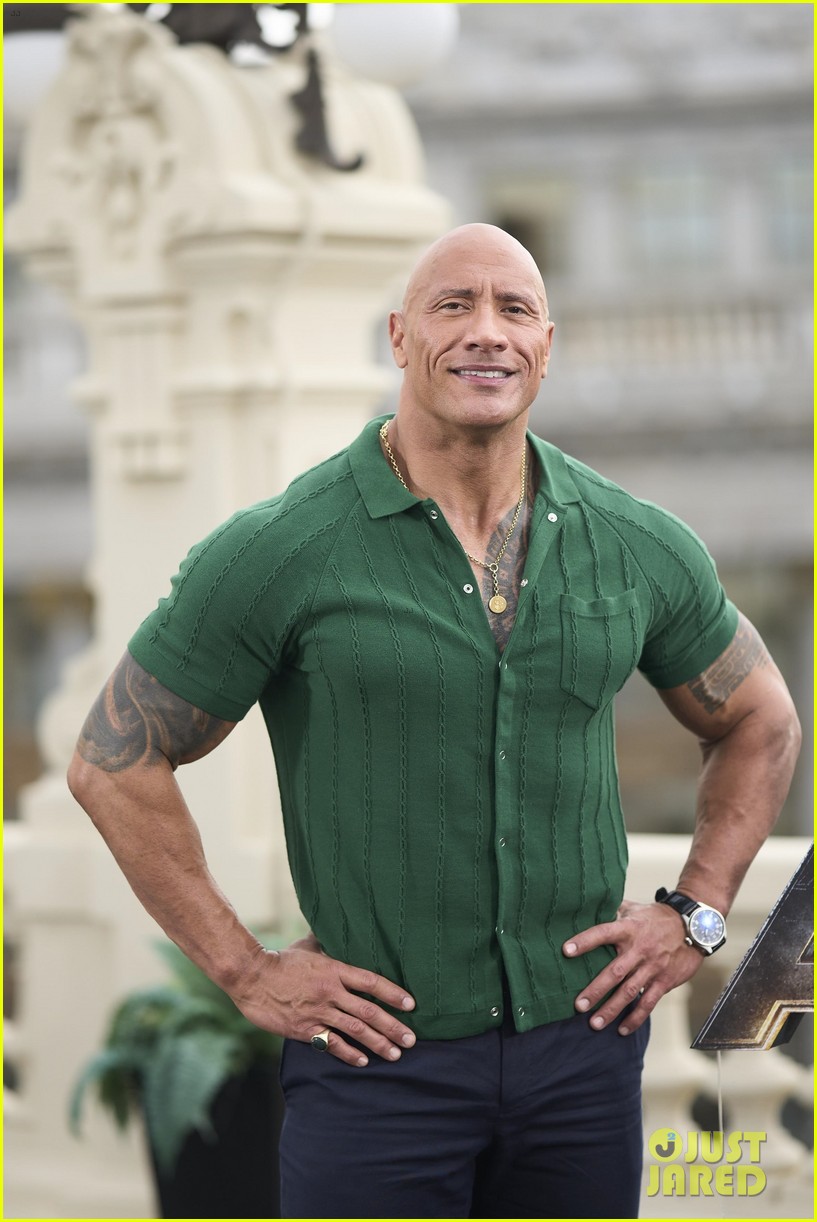 Dwayne Johnson Attends the 'Black Adam' Photocall in Madrid: Photo ...