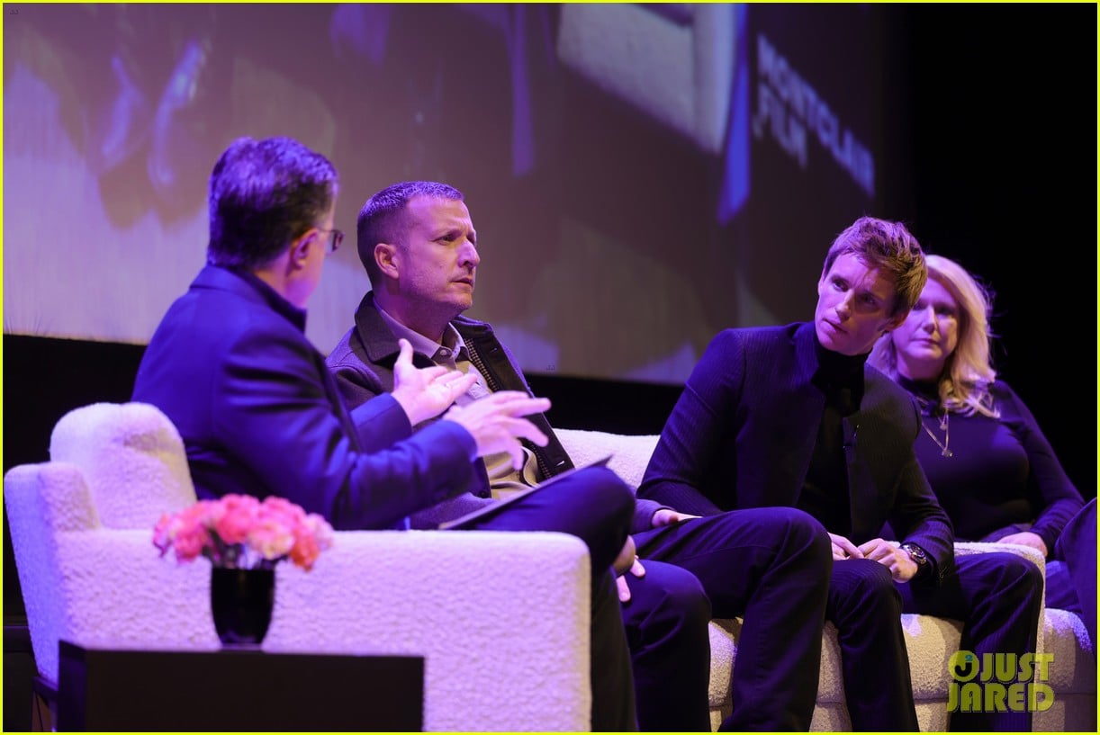 Eddie Redmayne Credits His Parents For Being The Secret To His Success ...