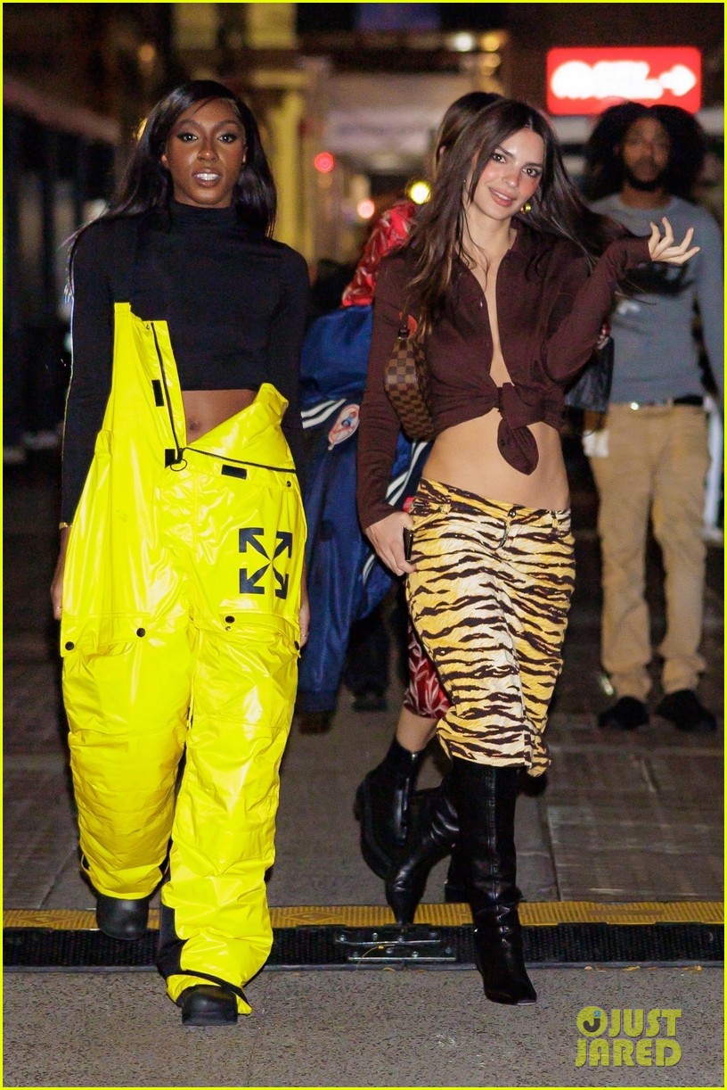 Emily Ratajkowski Heads to 'Saturday Night Live' After-Party with Ziwe ...
