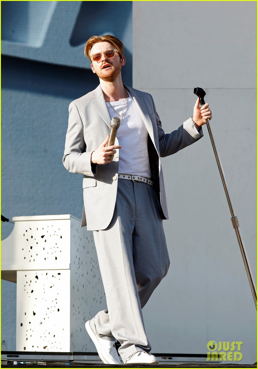 Finneas Reveals He Underwent Surgery After Suffering Terrible Fall On ...