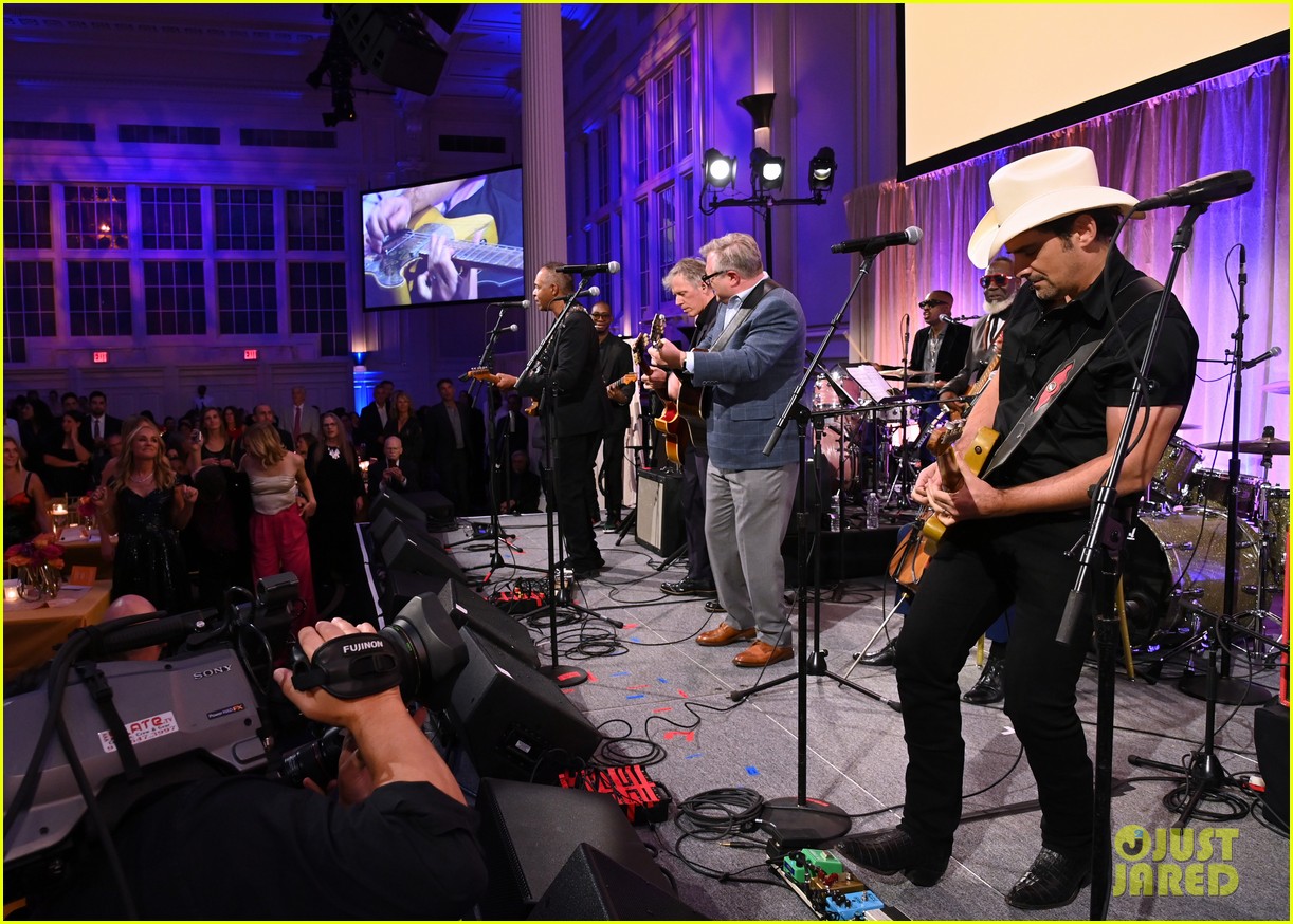 Michael J. Fox Makes Rare Appearance With His Kids at Parkinson's ...