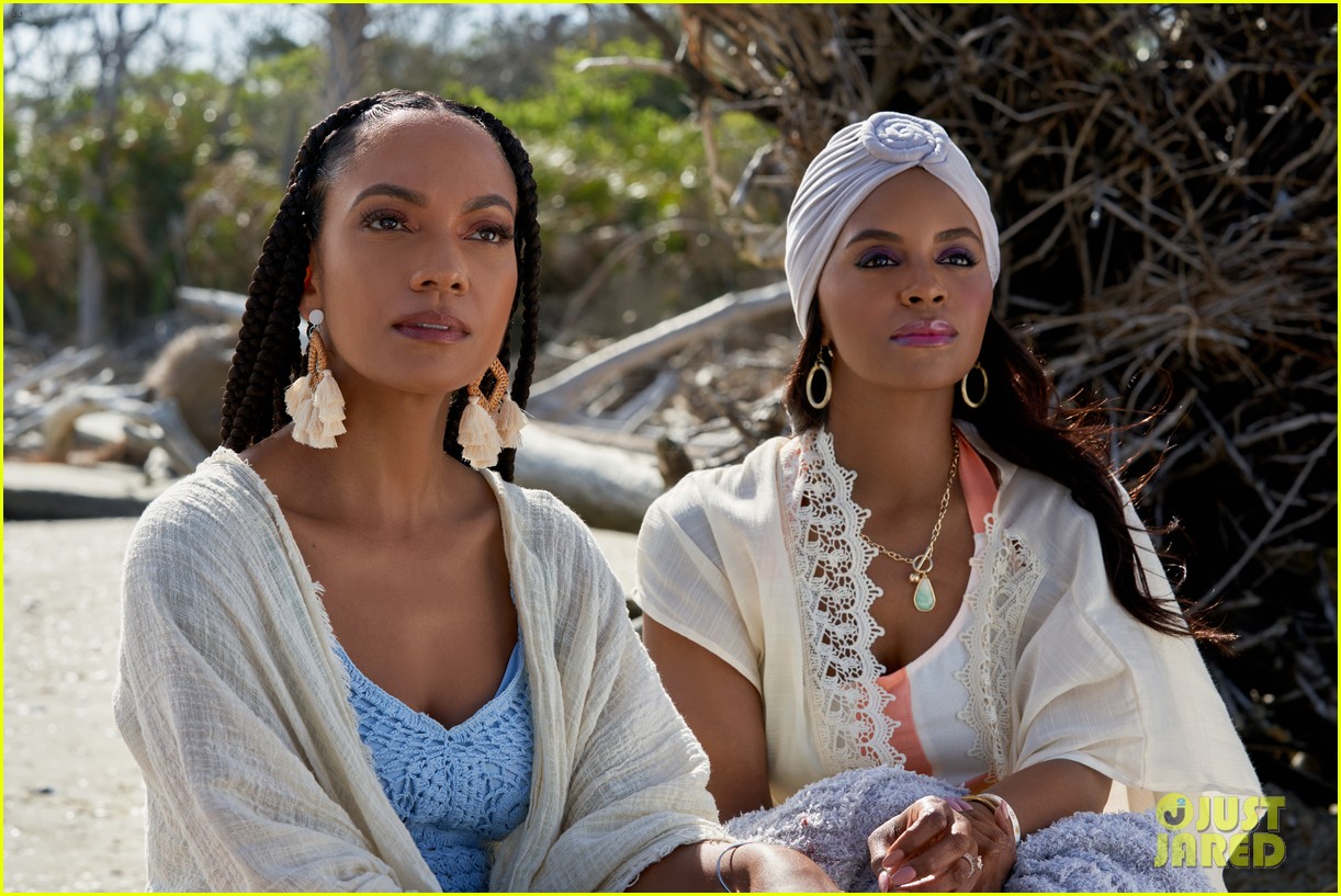 Tamera Mowry-Housley Strengthens Her Friendship With Krystal Joy Brown ...